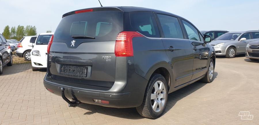 Brown Peugeot 5008 2012 in Kedainiai, with an engine capacity of 1.60 L and mileage of 205 thousand km for 4400 €, photo 1 on AUTOMOTO.COM.LV