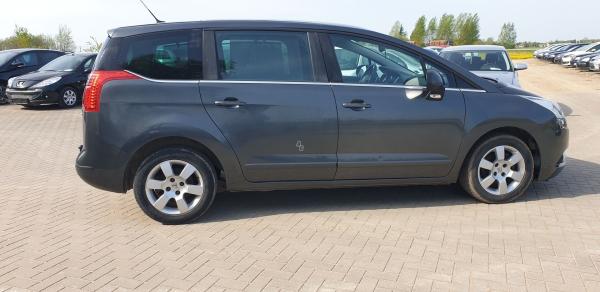 Brown Peugeot 5008 2012 in Kedainiai, with an engine capacity of 1.60 L and mileage of 205 thousand km for 4400 €, photo 2 on AUTOMOTO.COM.LV