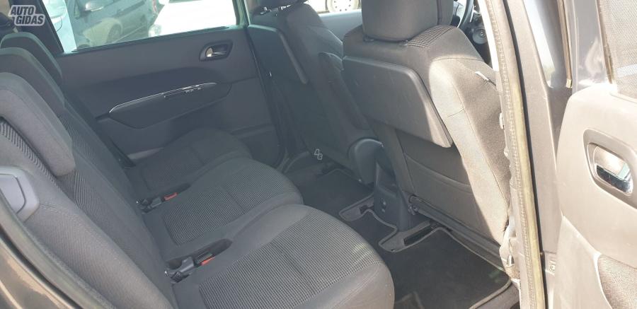 Brown Peugeot 5008 2012 in Kedainiai, with an engine capacity of 1.60 L and mileage of 205 thousand km for 4400 €, photo 11 on AUTOMOTO.COM.LV