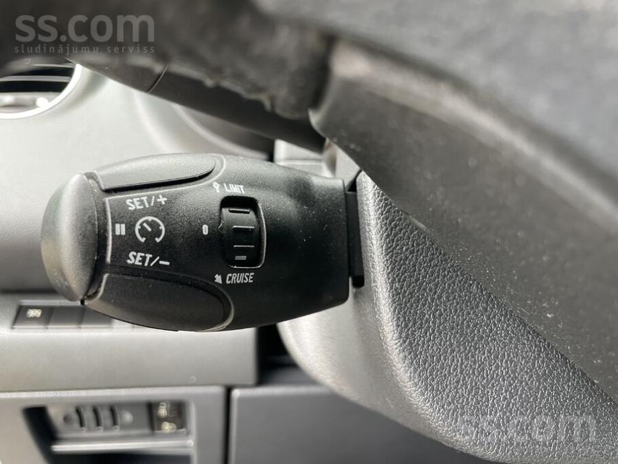 Brūns Peugeot 5008 2012 Ogre, ar dzinēja tilpumu 1.60 L un nobraukumu 0 tūkst. km par 5470 €, foto 17 vietnē AUTOMOTO.COM.LV