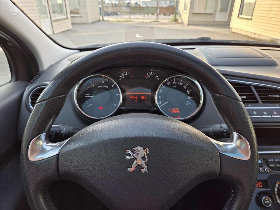 Brūns Peugeot 5008 2014 Viļņa, ar dzinēja tilpumu 1.56 L un nobraukumu 179 tūkst. km par 6000 €, foto 16 vietnē AUTOMOTO.COM.LV
