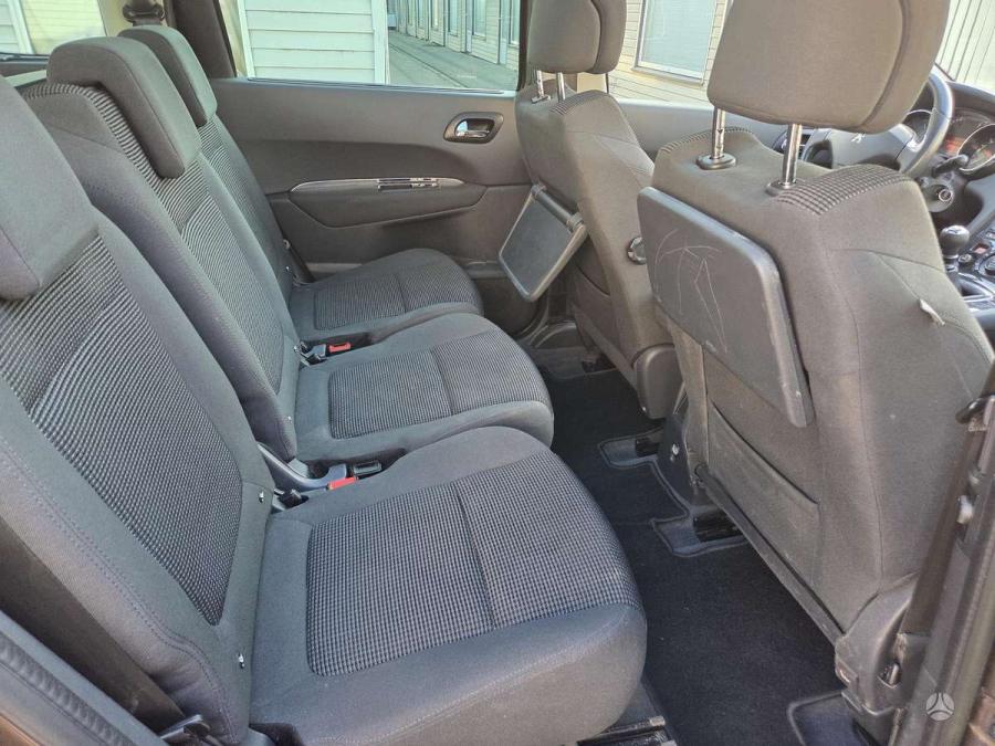 Brūns Peugeot 5008 2014 Viļņa, ar dzinēja tilpumu 1.56 L un nobraukumu 179 tūkst. km par 6000 €, foto 19 vietnē AUTOMOTO.COM.LV