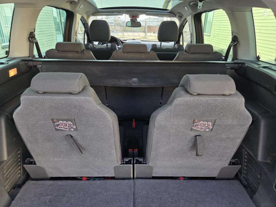 Brūns Peugeot 5008 2014 Viļņa, ar dzinēja tilpumu 1.56 L un nobraukumu 179 tūkst. km par 6000 €, foto 20 vietnē AUTOMOTO.COM.LV