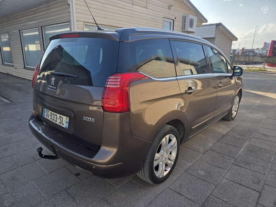 Brūns Peugeot 5008 2014 Viļņa, ar dzinēja tilpumu 1.56 L un nobraukumu 179 tūkst. km par 6100 €, foto 5 vietnē AUTOMOTO.COM.LV