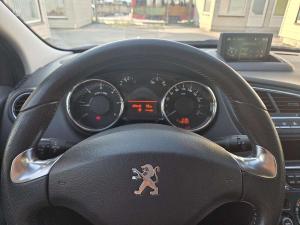 Brūns Peugeot 5008 2014 Viļņa, ar dzinēja tilpumu 1.56 L un nobraukumu 179 tūkst. km par 6100 €, foto 16 vietnē AUTOMOTO.COM.LV