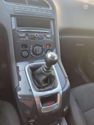 Brūns Peugeot 5008 2014 Viļņa, ar dzinēja tilpumu 1.56 L un nobraukumu 179 tūkst. km par 6100 €, foto 17 vietnē AUTOMOTO.COM.LV