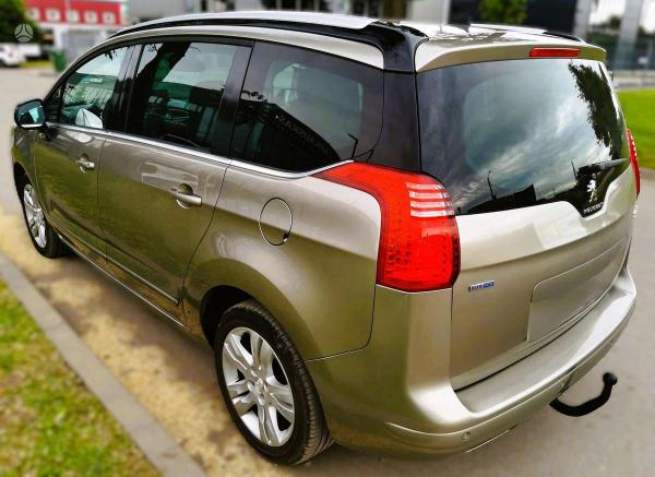 Brown Peugeot 5008 2015 in Kaunas, with an engine capacity of 2.00 L and mileage of 260 thousand km for 4700 €, photo 6 on AUTOMOTO.COM.LV