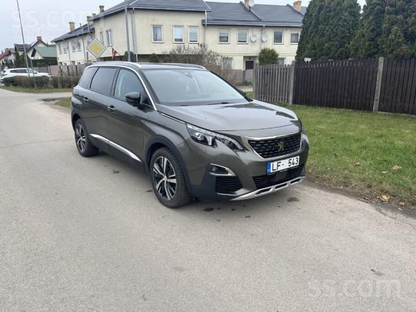Brown Peugeot 5008 2018 in Riga, with an engine capacity of 1.60 L and mileage of 116 thousand km for 14300 €, photo 1 on AUTOMOTO.COM.LV