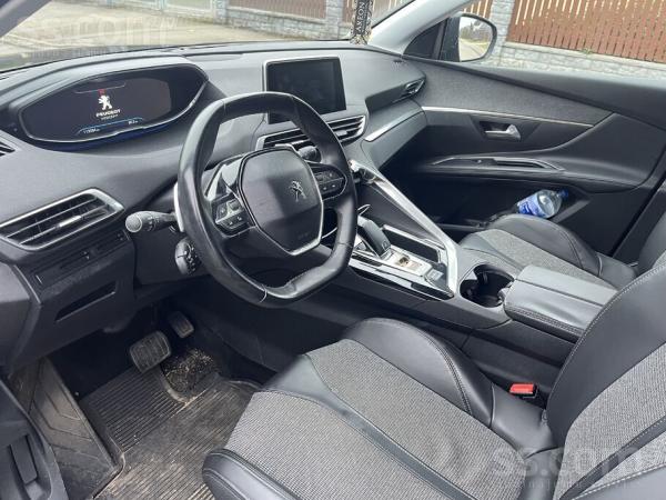 Brown Peugeot 5008 2018 in Riga, with an engine capacity of 1.60 L and mileage of 116 thousand km for 14300 €, photo 6 on AUTOMOTO.COM.LV