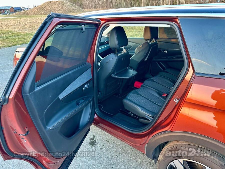 Brown Peugeot 5008 2021 in Tallinn, with an engine capacity of 1.50 L and mileage of 178 thousand km for 18990 €, photo 23 on AUTOMOTO.COM.LV