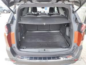 Brown Peugeot 5008 2021 in Tartu, with an engine capacity of 1.50 L and mileage of 82 thousand km for 22990 €, photo 6 on AUTOMOTO.COM.LV