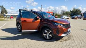 Brown Peugeot 5008 2021 in Riga, with an engine capacity of 1.50 L and mileage of 120 thousand km for 18800 €, photo 3 on AUTOMOTO.COM.LV