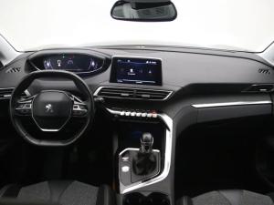 Peugeot 5008 2017 in Vilnius, with an engine capacity of 1.20 L and mileage of 143 thousand km for 11999 €, photo 3 on AUTOMOTO.COM.LV