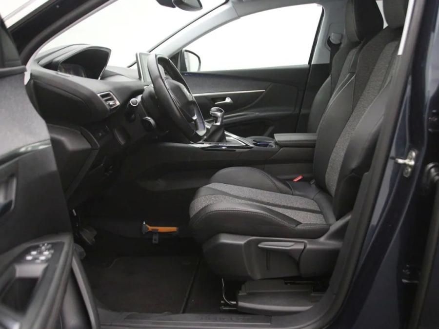 Peugeot 5008 2017 in Vilnius, with an engine capacity of 1.20 L and mileage of 143 thousand km for 11999 €, photo 5 on AUTOMOTO.COM.LV
