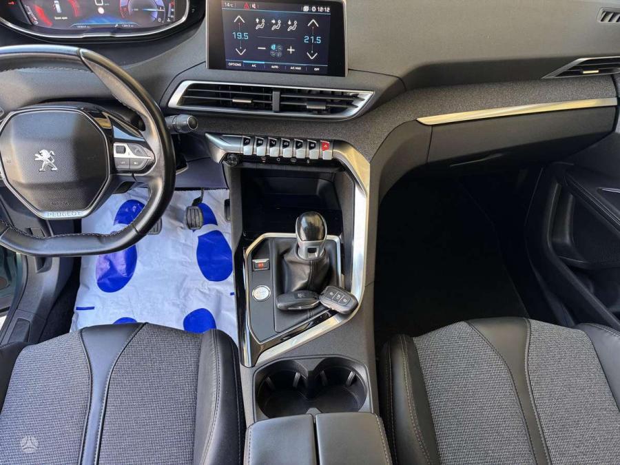 Peugeot 5008 2017 Šauļi, ar dzinēja tilpumu 1.20 L un nobraukumu 189 tūkst. km par 9150 €, foto 24 vietnē AUTOMOTO.COM.LV