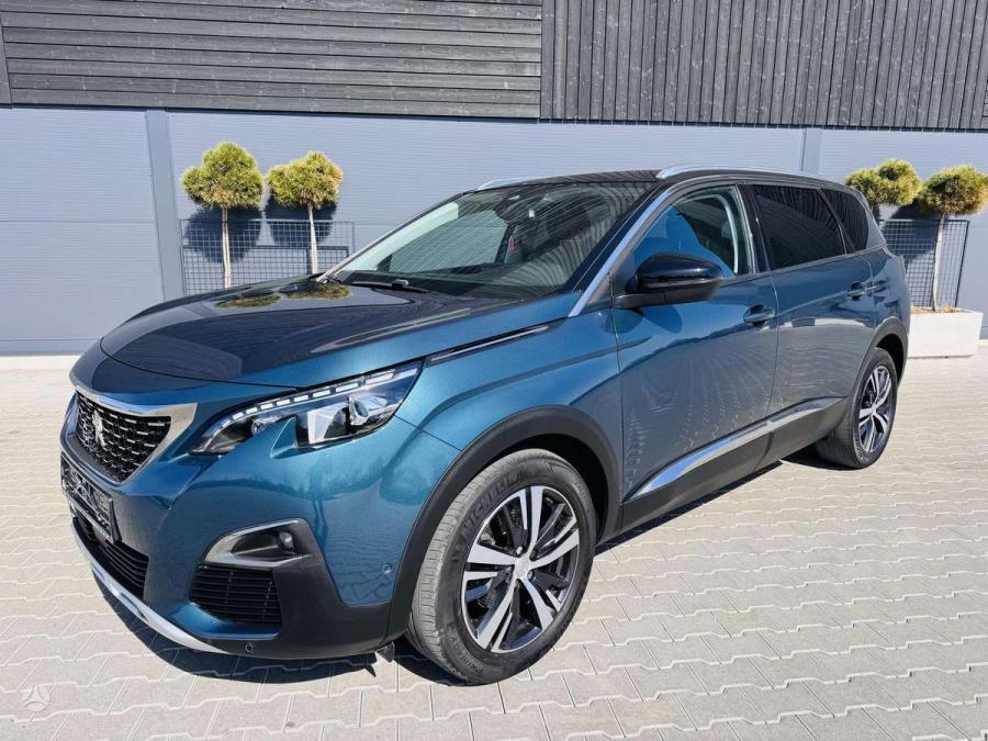 Peugeot 5008 2017 in Siauliai, with an engine capacity of 1.20 L and mileage of 189 thousand km for 9150 €, photo 1 on AUTOMOTO.COM.LV
