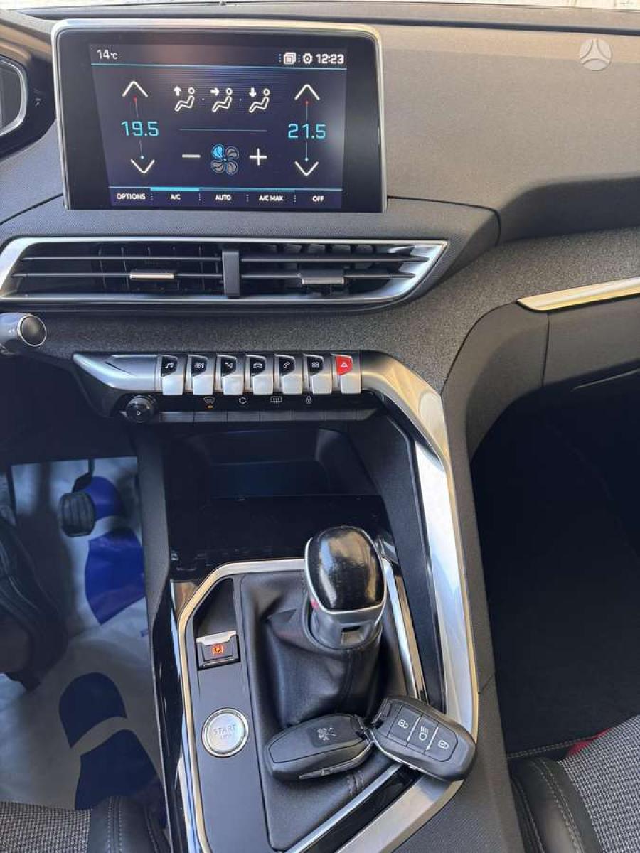 Peugeot 5008 2017 in Siauliai, with an engine capacity of 1.20 L and mileage of 189 thousand km for 9150 €, photo 35 on AUTOMOTO.COM.LV