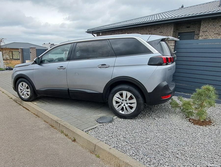 Peugeot 5008 2018 in Kaunas, with an engine capacity of 1.50 L and mileage of 3 thousand km for 7399 €, photo 4 on AUTOMOTO.COM.LV