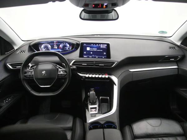 Peugeot 5008 2020 in Vilnius, with an engine capacity of 1.20 L and mileage of 101 thousand km for 16799 €, photo 2 on AUTOMOTO.COM.LV