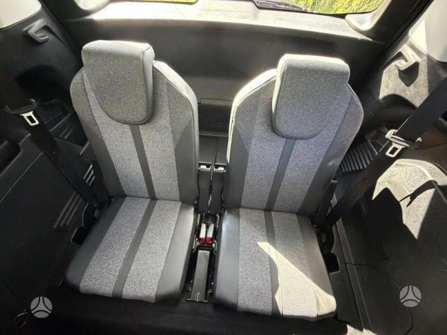 Peugeot 5008 2020 Šauļi, ar dzinēja tilpumu 1.50 L un nobraukumu 180 tūkst. km par 14400 €, foto 38 vietnē AUTOMOTO.COM.LV