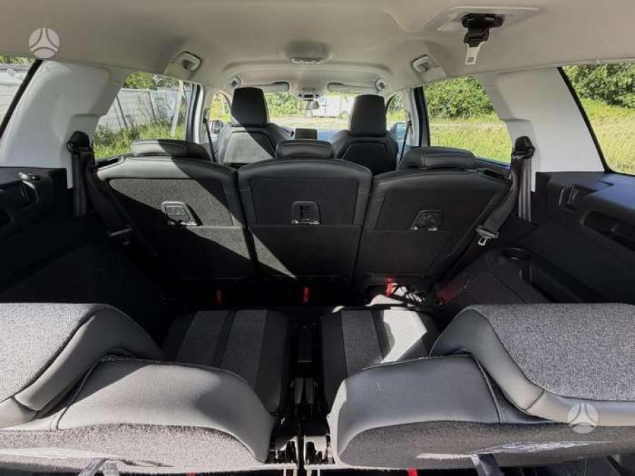 Peugeot 5008 2020 in Siauliai, with an engine capacity of 1.50 L and mileage of 180 thousand km for 14400 €, photo 41 on AUTOMOTO.COM.LV
