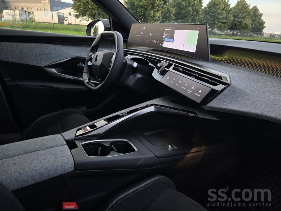 Peugeot 5008 2025 Rīga, ar dzinēja tilpumu 1.20 L un nobraukumu 22 tūkst. km par 28500 €, foto 25 vietnē AUTOMOTO.COM.LV