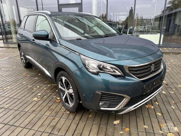 Green Peugeot 5008 2017 in Kaunas, with an engine capacity of 1.20 L and mileage of 146 thousand km for 11500 €, photo 3 on AUTOMOTO.COM.LV