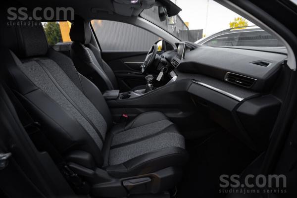 Green Peugeot 5008 2017 in Jelgava, with an engine capacity of 1.60 L and mileage of 0 thousand km for 10500 €, photo 6 on AUTOMOTO.COM.LV