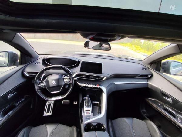 Green Peugeot 5008 2017 in Siauliai, with an engine capacity of 1.60 L and mileage of 0 thousand km for 11500 €, photo 3 on AUTOMOTO.COM.LV