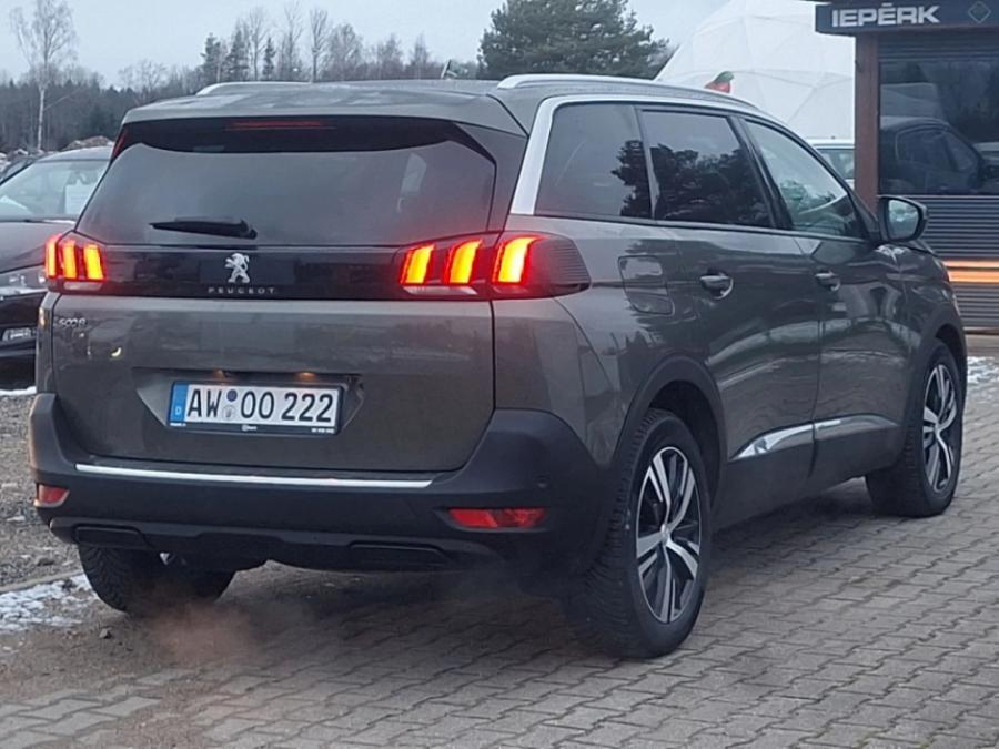 Zaļš Peugeot 5008 2018 Rīga, ar dzinēja tilpumu 1.50 L un nobraukumu 245 tūkst. km par 14500 €, foto 23 vietnē AUTOMOTO.COM.LV