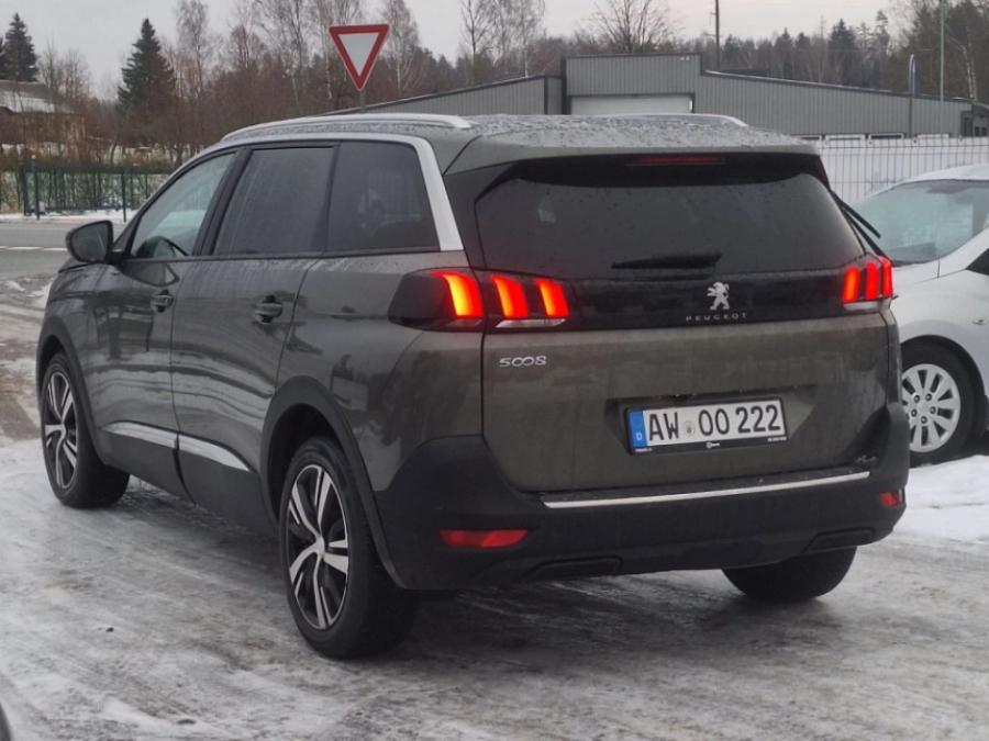 Zaļš Peugeot 5008 2018 Rīga, ar dzinēja tilpumu 1.50 L un nobraukumu 245 tūkst. km par 14500 €, foto 44 vietnē AUTOMOTO.COM.LV