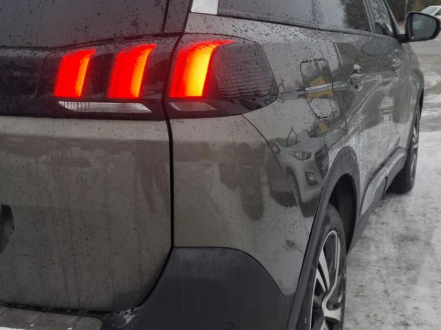 Zaļš Peugeot 5008 2018 Rīga, ar dzinēja tilpumu 1.50 L un nobraukumu 245 tūkst. km par 14500 €, foto 48 vietnē AUTOMOTO.COM.LV