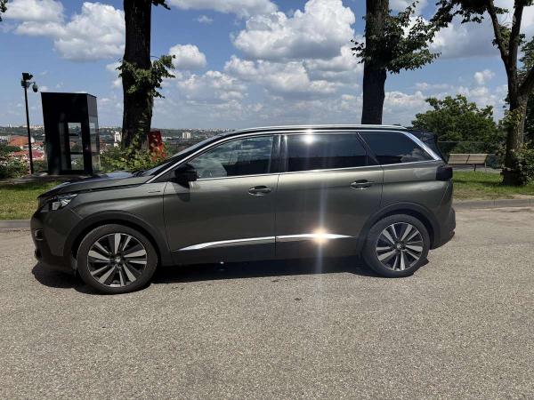 Green Peugeot 5008 2018 in Kaunas, with an engine capacity of 1.20 L and mileage of 293 thousand km for 8500 €, photo 1 on AUTOMOTO.COM.LV
