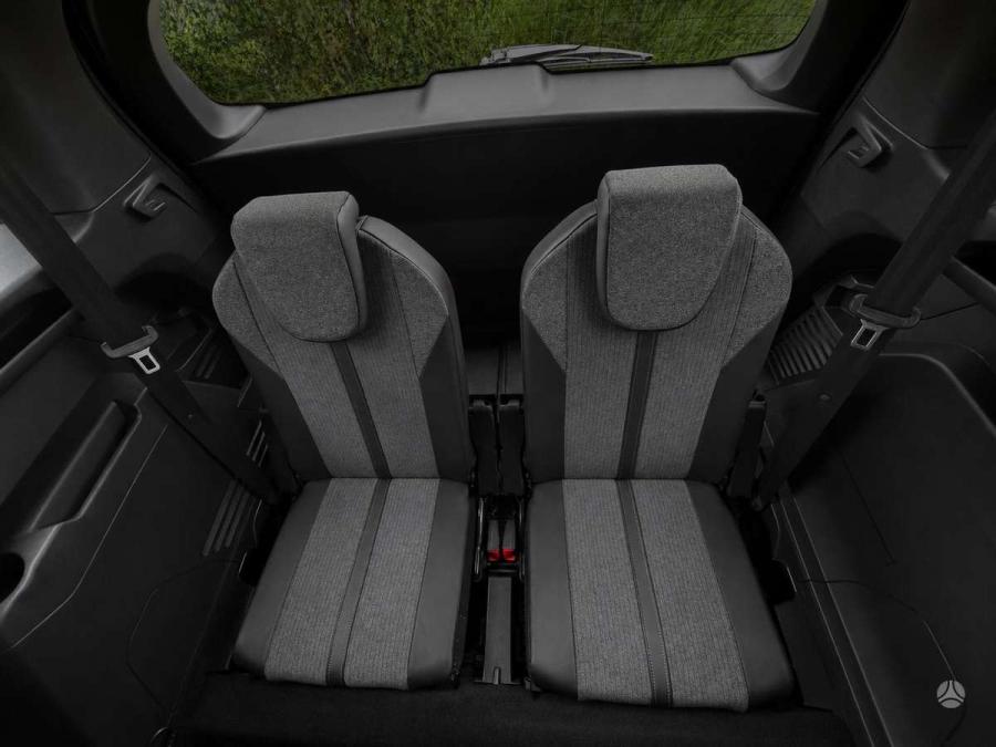 Zaļš Peugeot 5008 2018 Šauļi, ar dzinēja tilpumu 2.00 L un nobraukumu 281 tūkst. km par 15499 €, foto 37 vietnē AUTOMOTO.COM.LV