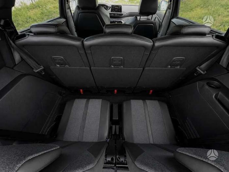 Zaļš Peugeot 5008 2018 Šauļi, ar dzinēja tilpumu 2.00 L un nobraukumu 281 tūkst. km par 15499 €, foto 39 vietnē AUTOMOTO.COM.LV