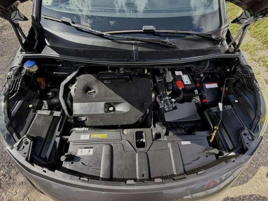 Zaļš Peugeot 5008 2018 Šauļi, ar dzinēja tilpumu 2.00 L un nobraukumu 281 tūkst. km par 15499 €, foto 48 vietnē AUTOMOTO.COM.LV