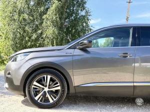 Green Peugeot 5008 2018 in Siauliai, with an engine capacity of 2.00 L and mileage of 281 thousand km for 15499 €, photo 12 on AUTOMOTO.COM.LV