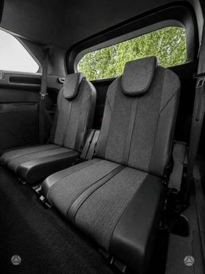 Green Peugeot 5008 2018 in Siauliai, with an engine capacity of 2.00 L and mileage of 281 thousand km for 15499 €, photo 35 on AUTOMOTO.COM.LV