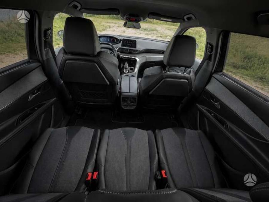 Green Peugeot 5008 2018 in Siauliai, with an engine capacity of 2.00 L and mileage of 281 thousand km for 15499 €, photo 38 on AUTOMOTO.COM.LV