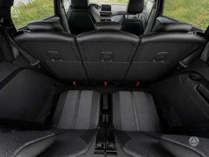 Green Peugeot 5008 2018 in Siauliai, with an engine capacity of 2.00 L and mileage of 281 thousand km for 15499 €, photo 39 on AUTOMOTO.COM.LV