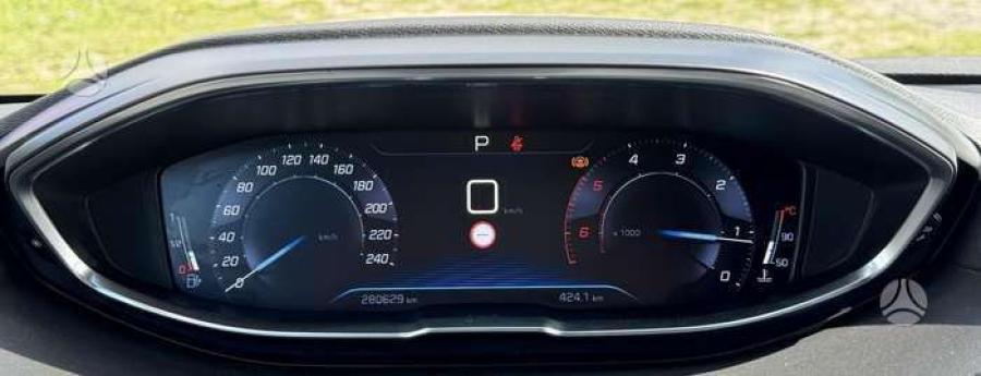 Green Peugeot 5008 2018 in Siauliai, with an engine capacity of 2.00 L and mileage of 281 thousand km for 15499 €, photo 44 on AUTOMOTO.COM.LV