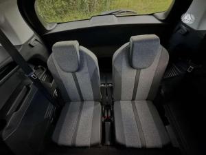 Green Peugeot 5008 2018 in Siauliai, with an engine capacity of 1.50 L and mileage of 195 thousand km for 14400 €, photo 34 on AUTOMOTO.COM.LV