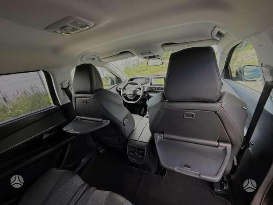 Green Peugeot 5008 2018 in Siauliai, with an engine capacity of 1.50 L and mileage of 195 thousand km for 14400 €, photo 38 on AUTOMOTO.COM.LV