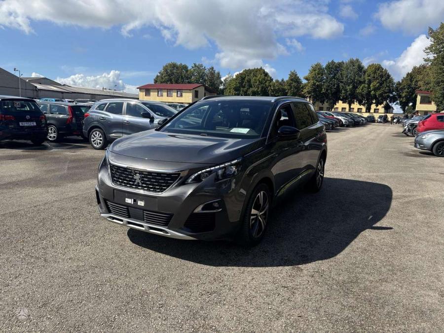 Green Peugeot 5008 2018 in Taurage, with an engine capacity of 1.20 L and mileage of 145 thousand km for 8300 €, photo 1 on AUTOMOTO.COM.LV