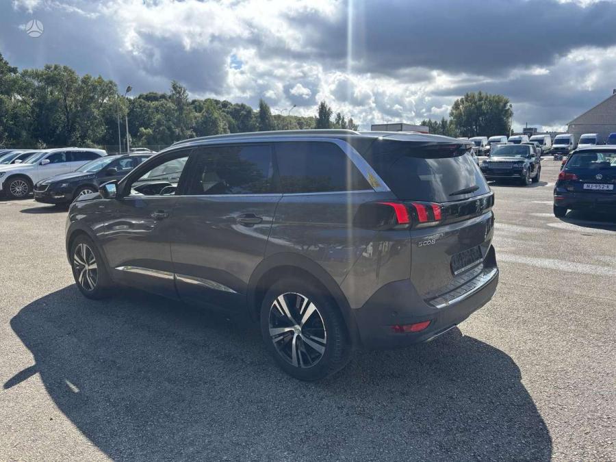 Green Peugeot 5008 2018 in Taurage, with an engine capacity of 1.20 L and mileage of 145 thousand km for 8300 €, photo 6 on AUTOMOTO.COM.LV