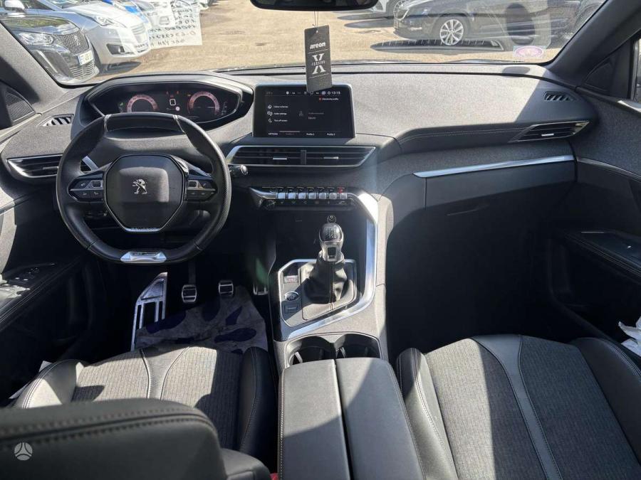 Green Peugeot 5008 2018 in Taurage, with an engine capacity of 1.20 L and mileage of 145 thousand km for 8300 €, photo 9 on AUTOMOTO.COM.LV
