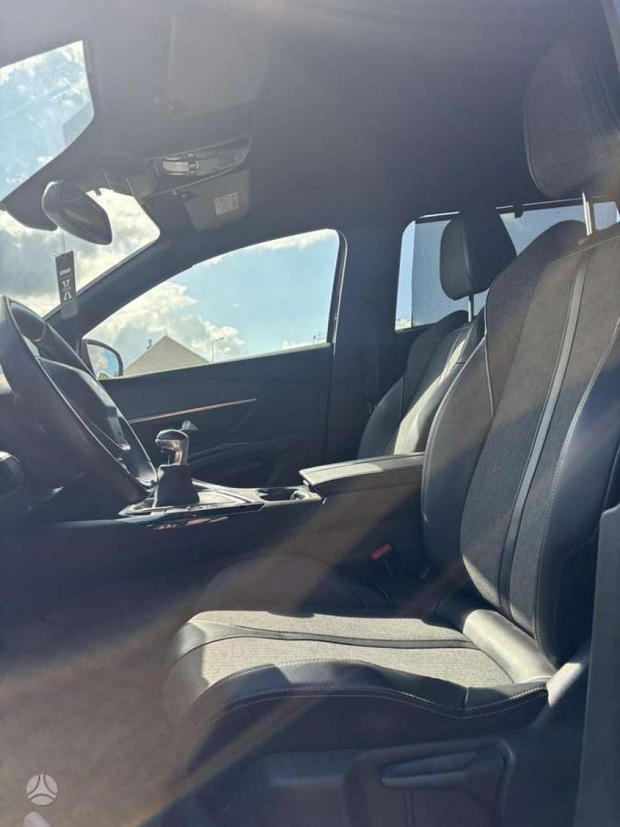 Green Peugeot 5008 2018 in Taurage, with an engine capacity of 1.20 L and mileage of 145 thousand km for 8300 €, photo 10 on AUTOMOTO.COM.LV