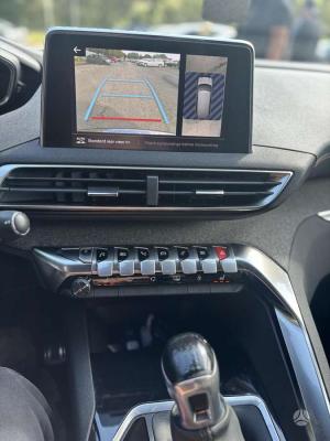 Green Peugeot 5008 2018 in Taurage, with an engine capacity of 1.20 L and mileage of 145 thousand km for 8300 €, photo 12 on AUTOMOTO.COM.LV