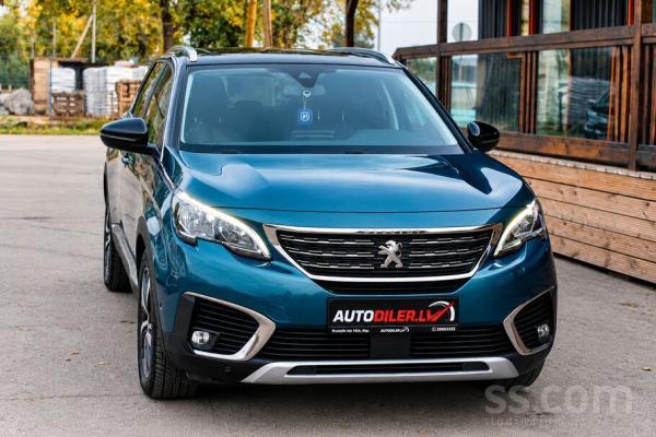 Green Peugeot 5008 2018 in Riga, with an engine capacity of 1.20 L and mileage of 0 thousand km for 12400 €, photo 3 on AUTOMOTO.COM.LV