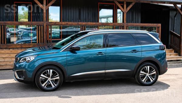 Green Peugeot 5008 2018 in Riga, with an engine capacity of 1.20 L and mileage of 0 thousand km for 12400 €, photo 5 on AUTOMOTO.COM.LV